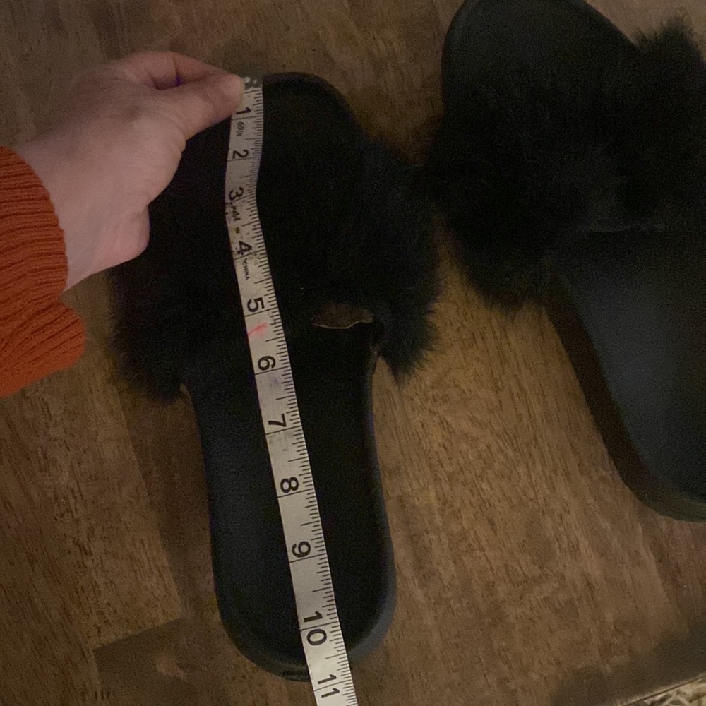 Ugg Fabulous Black Tread Furry, Fuzzy Faux For Slides… - Gem